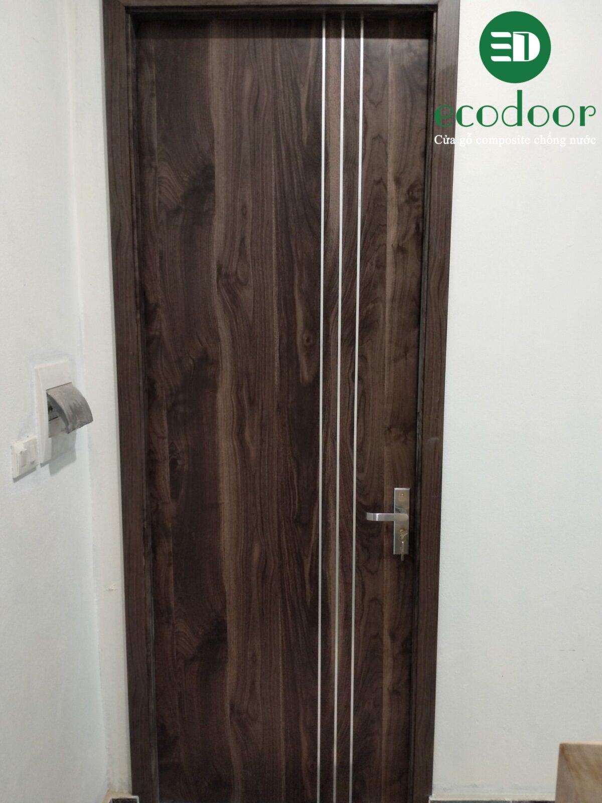 cuago_lap-dat-cua-go-nhua-ha-noi-5 - Nhà máy gỗ nhựa composite Ecovina